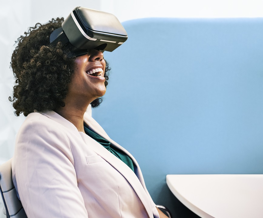 How VR Is Being Integrated Into the Modern Workplace - Entrepreneurship ...